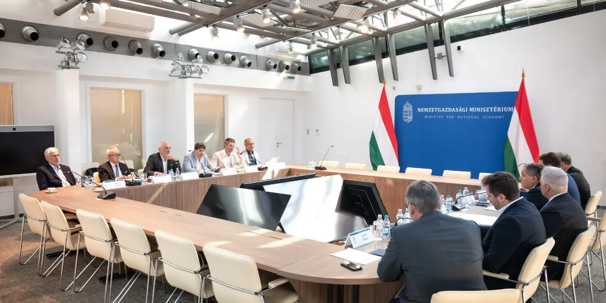 Nagy Márton és Nagy Elek a Kormány–MKIK program végrehajtásáról tárgyalt